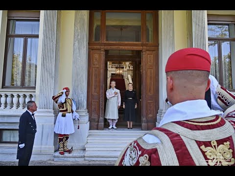 ΤΕΛΕΤΗ ΕΠΙΔΟΣΗΣ ΔΙΑΠΙΣΤΕΥΤΗΡΙΩΝ ΝΕΩΝ ΠΡΕΣΒΕΩΝ - YouTube