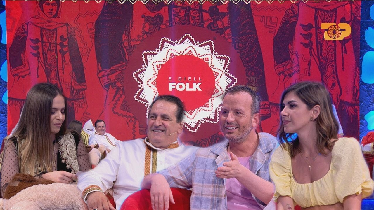 E papritur/Pajtim Struga vihet në siklet,së bijës i vjen në studio ...