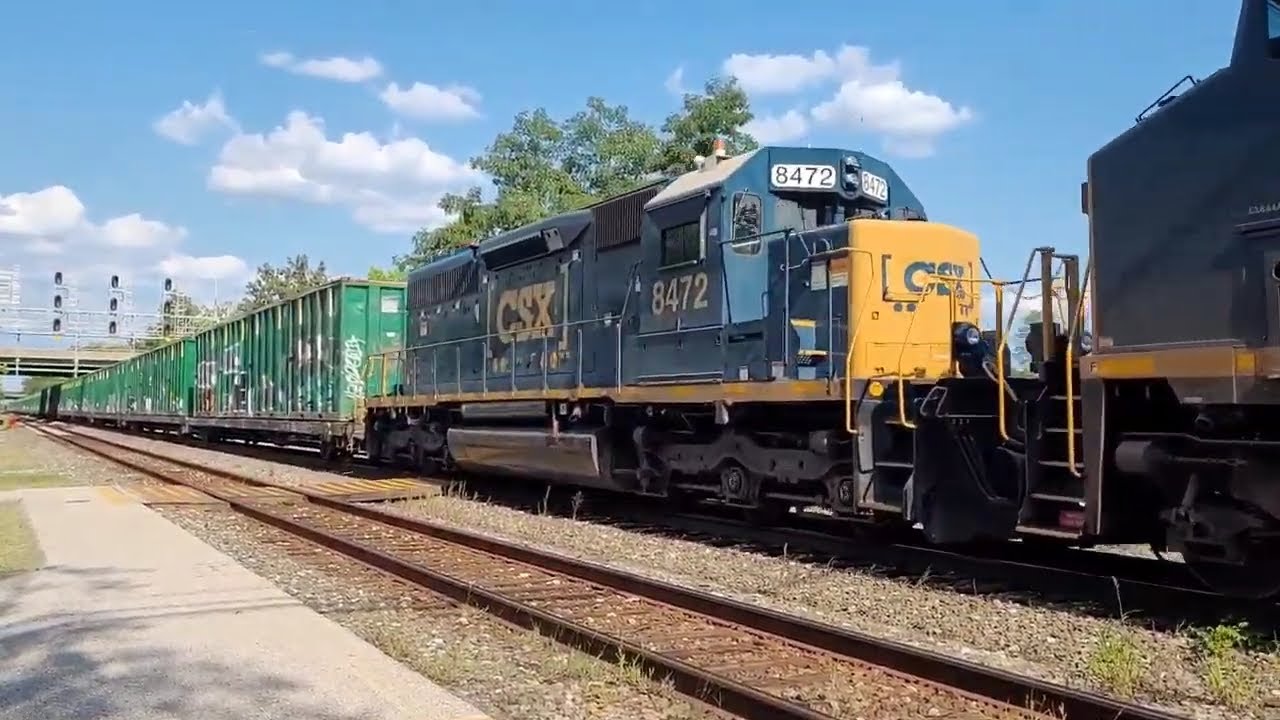 An Ex SP SD40-2 Trails On M409 - YouTube