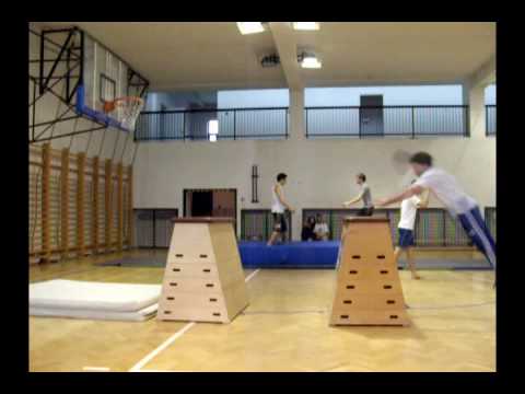 Parkour - Double King kong vault - Hungary - YouTube