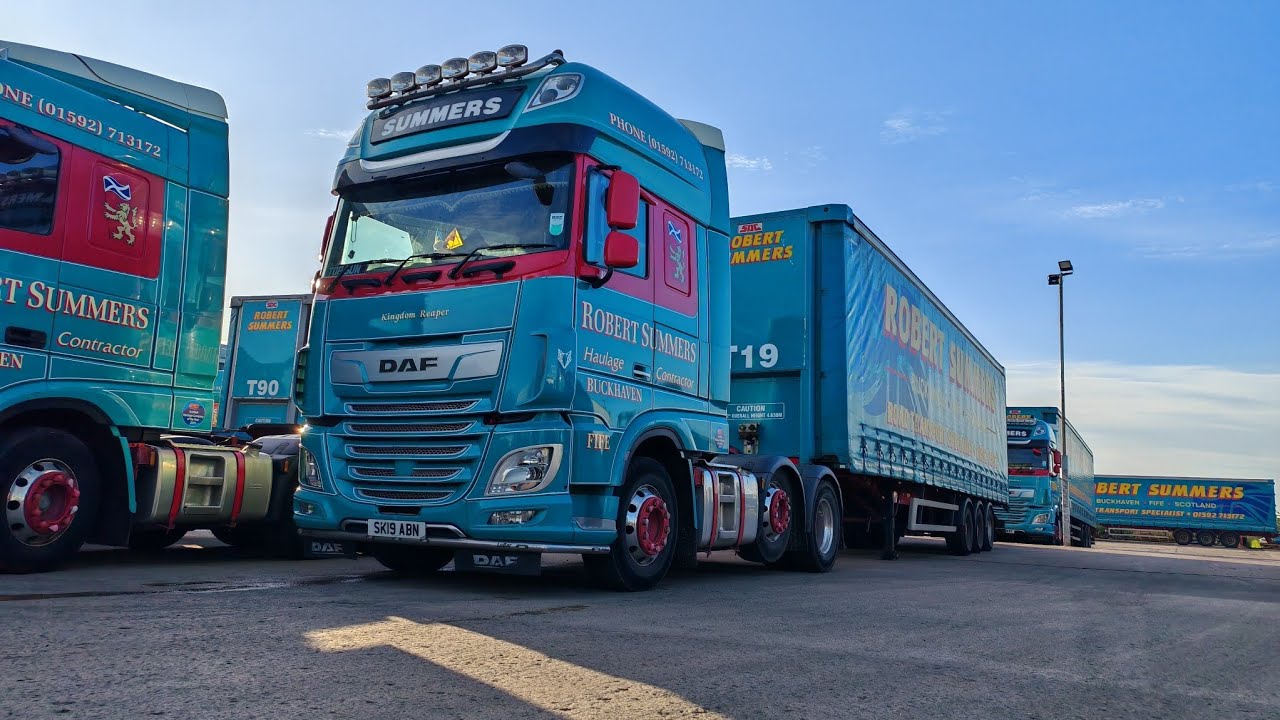 Sunny run into England, overnight stay in a truck stop. |Truck Vlog #14 ...