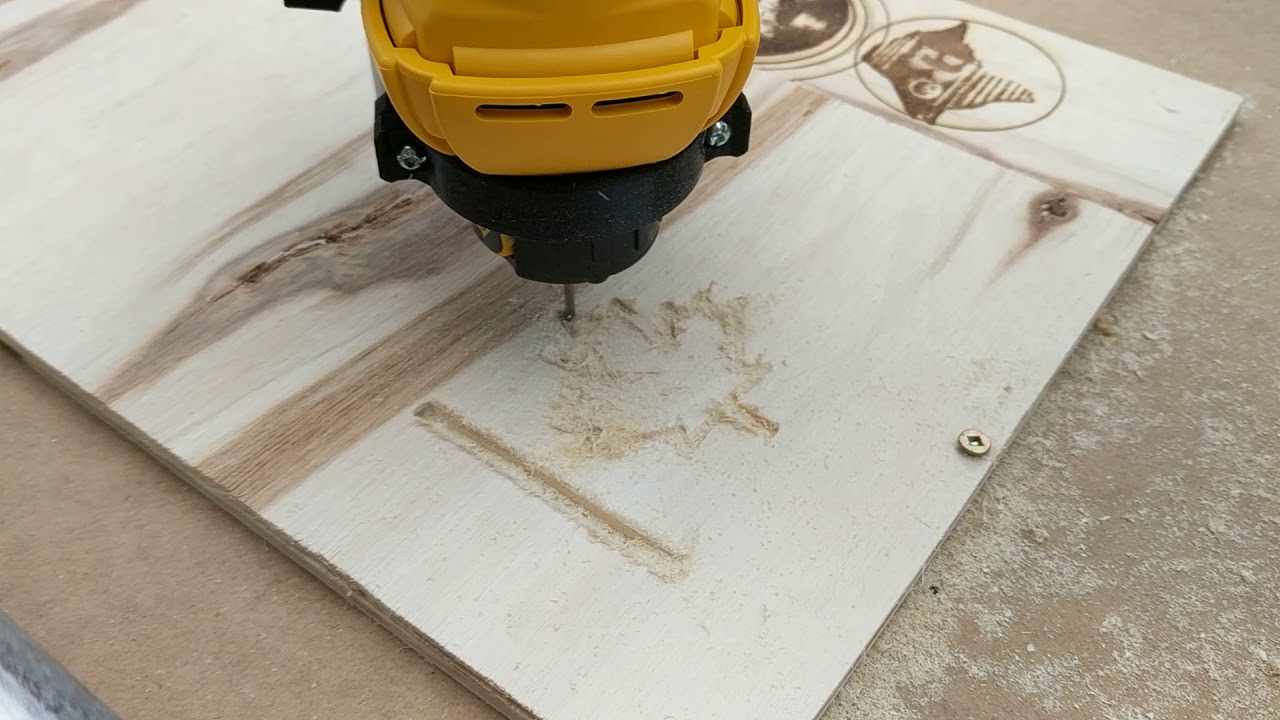 Cutting wood for the first time with the MPCNC router! DeWalt DW660 ...