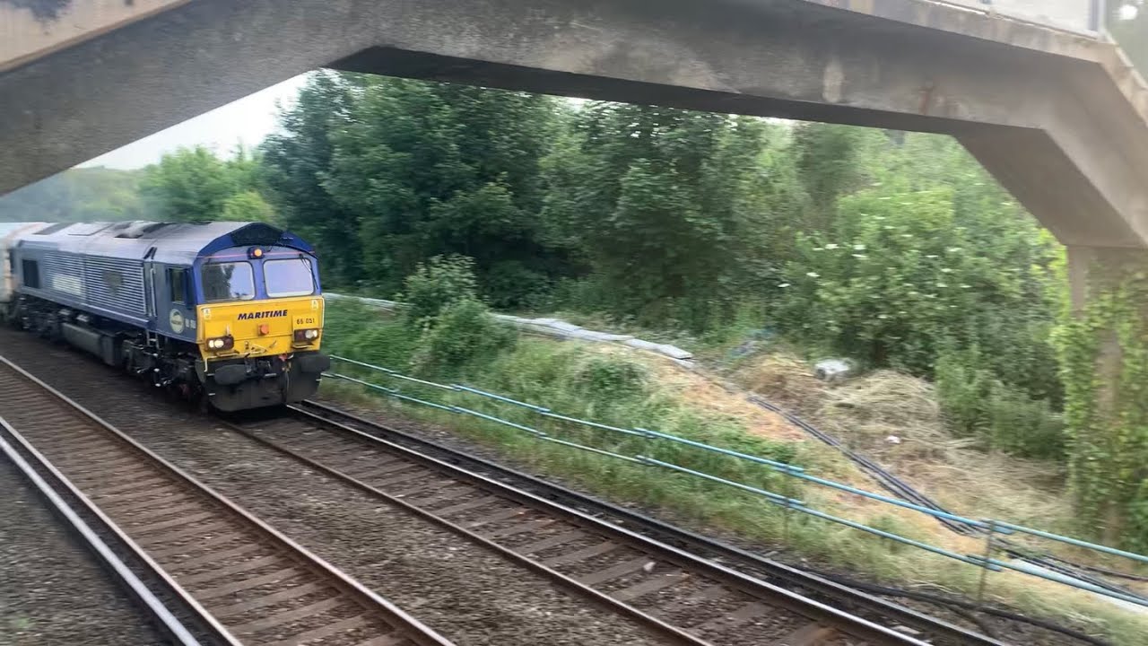 Class 66 | 66051 | Maritime Livery \ DB Cargo UK - YouTube
