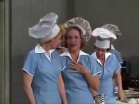 The Lucy Show Seasion2Episod28 Lucy Enters a Baking Contest - YouTube