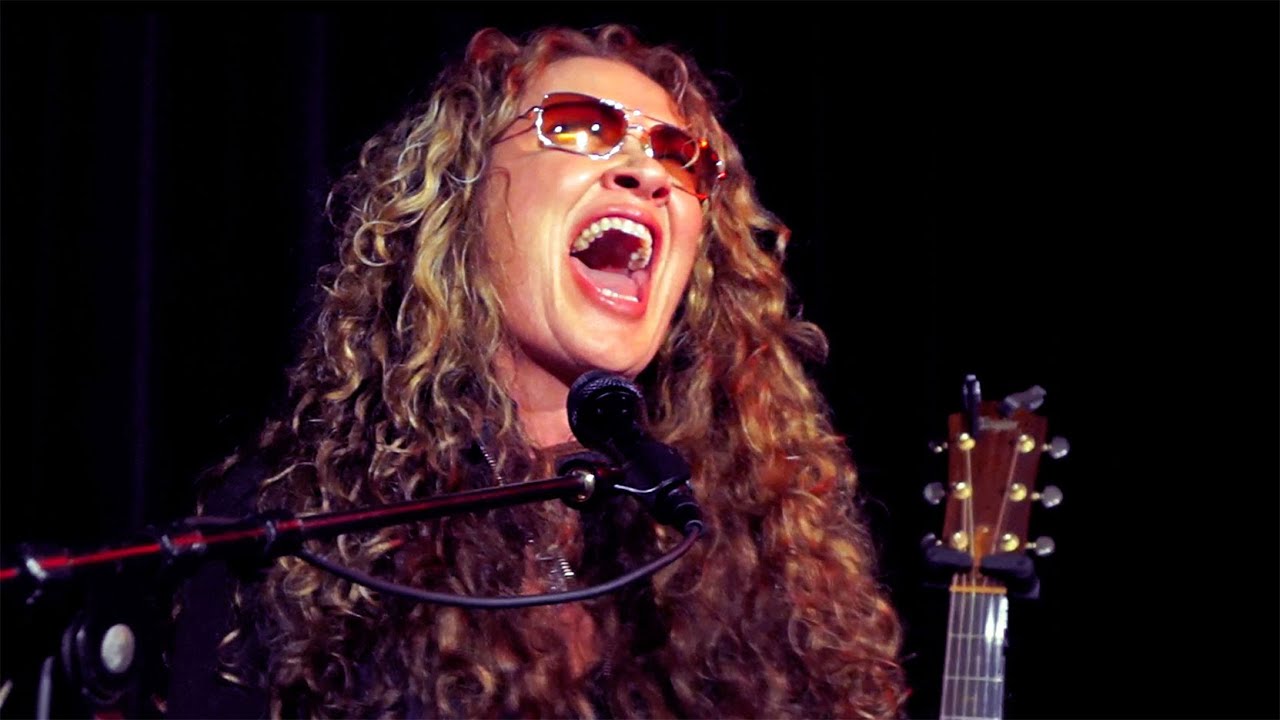 DANA FUCHS ~ Blues 2022: "I SMELL TROUBLE" (Tina Turner cover) feat ...