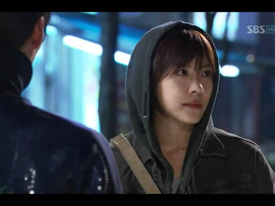 Gil Ra-Im [Girl in hood] - YouTube