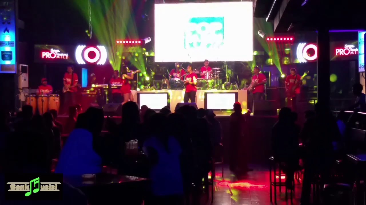 Dangdut Artist 1 - Lagu Nr2 | Live On Stage | Liquid Yogyakarta - YouTube