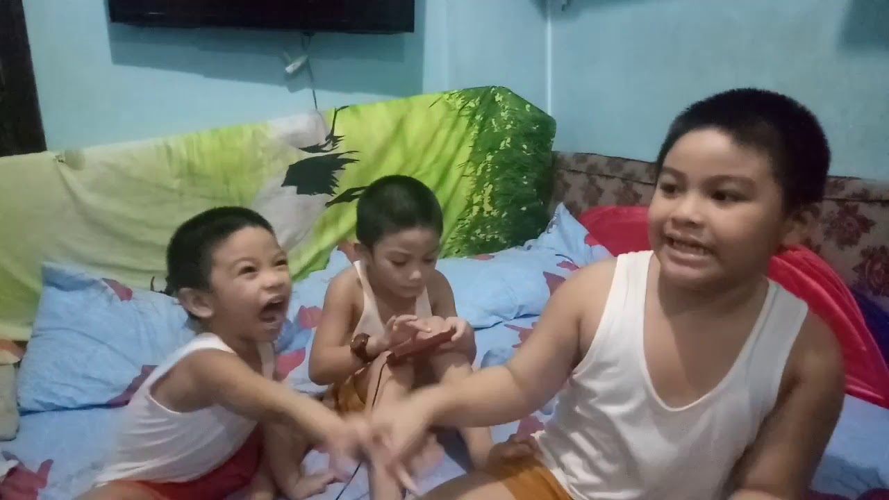 Family Computer Contra Game - YouTube