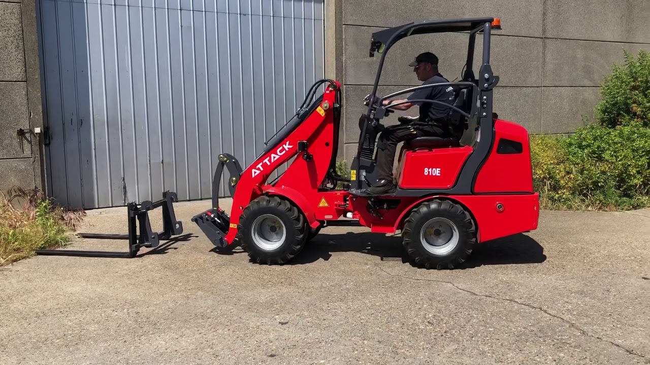 ATTACK 810 wheelloader - YouTube