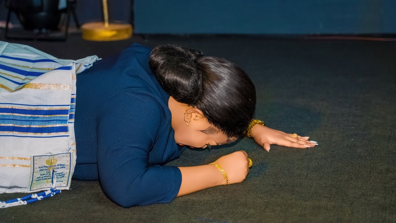 PRAYERS OF DIVINE PROTECTION & PRESERVATION🔥 - YouTube