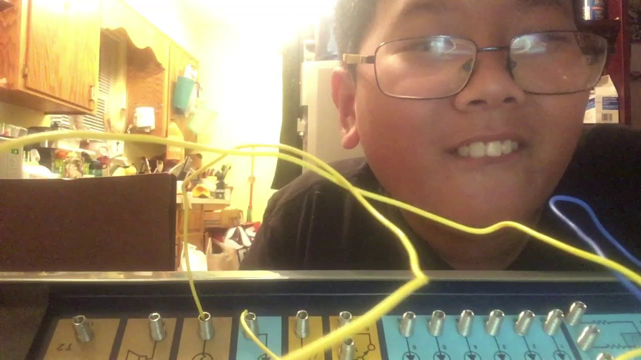 Messing with old electronics lab - YouTube