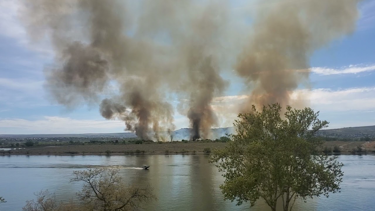 hyperlapse of Yakima River fire April 28th 2021 - YouTube