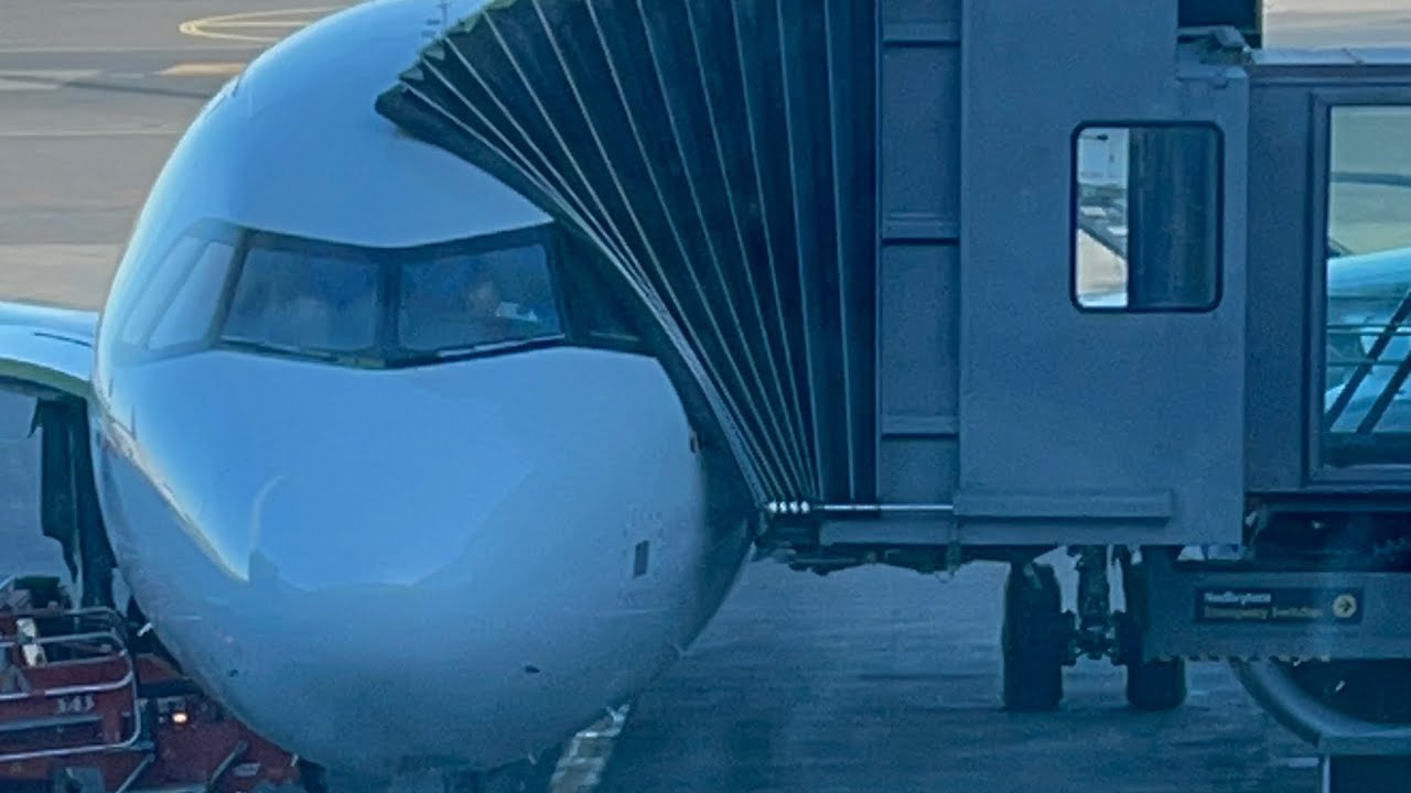 BARN SOM REISER ALENE? DETTE MÅ DU VITE FØR FLYREISEN! STEG FOR STEG ...