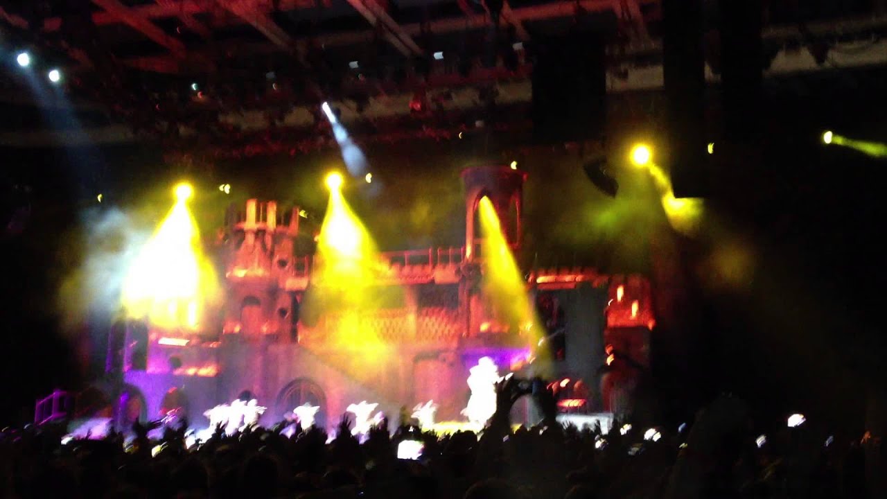 Lady Gaga - Born This Way Ball in Moscow - YouTube