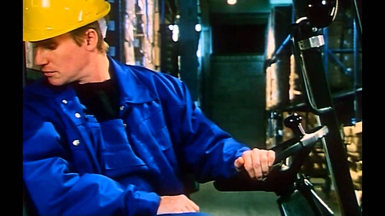 staplerfahrer_klaus - YouTube