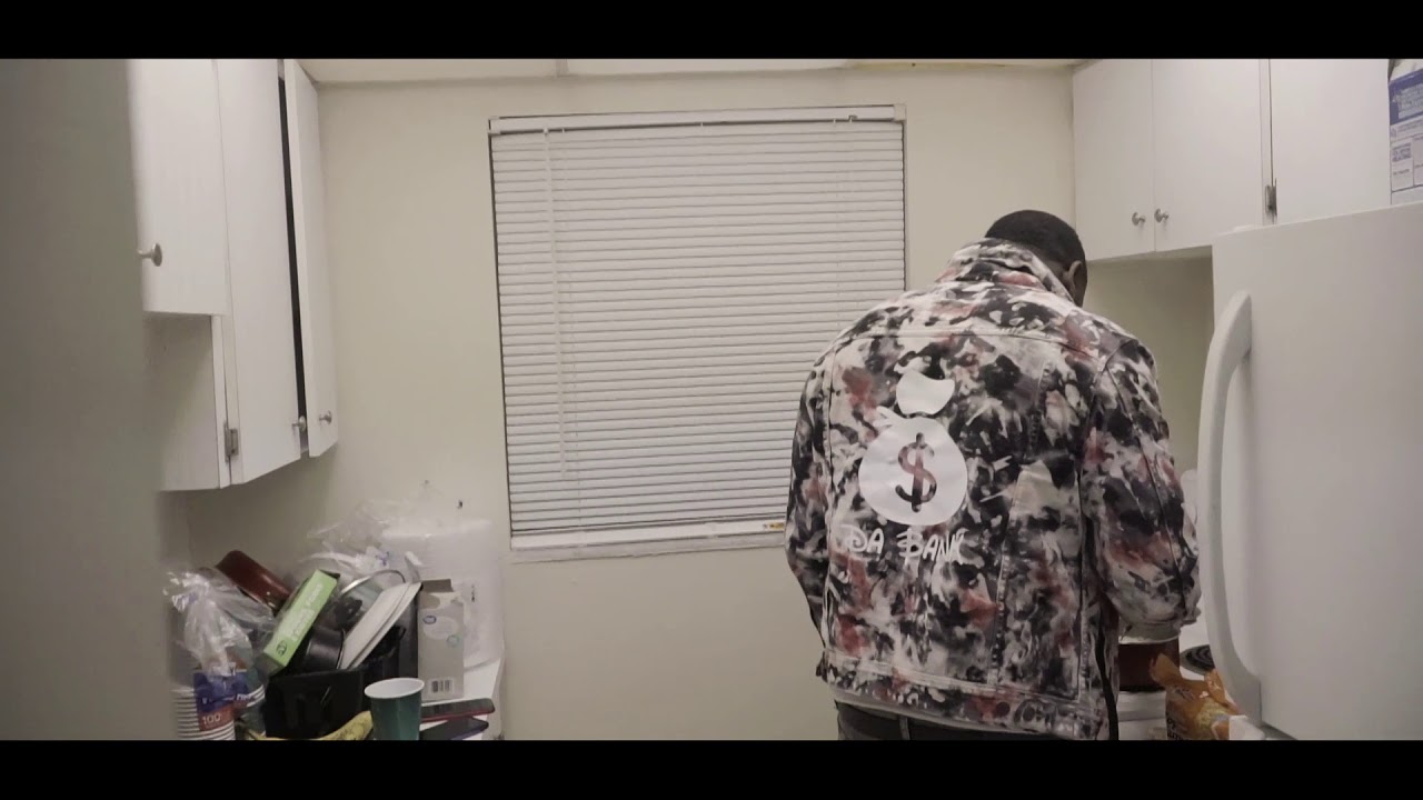 FRANK DA BANK "STR8 GATE" OFFICIAL VIDEO - YouTube