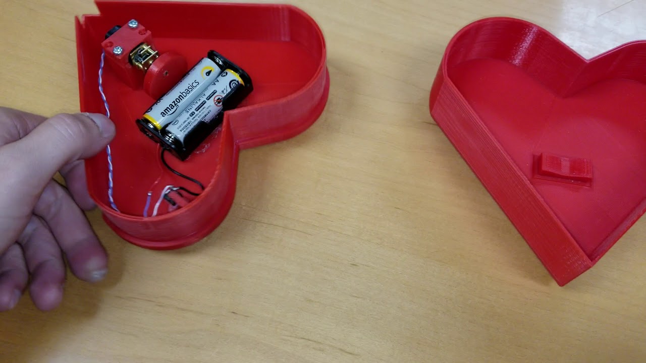 Animatronic Beating Heart Box - YouTube