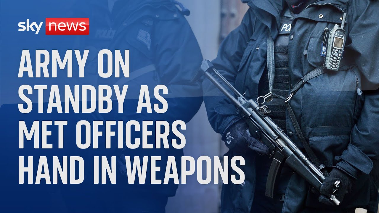 Police Staff Weapon
