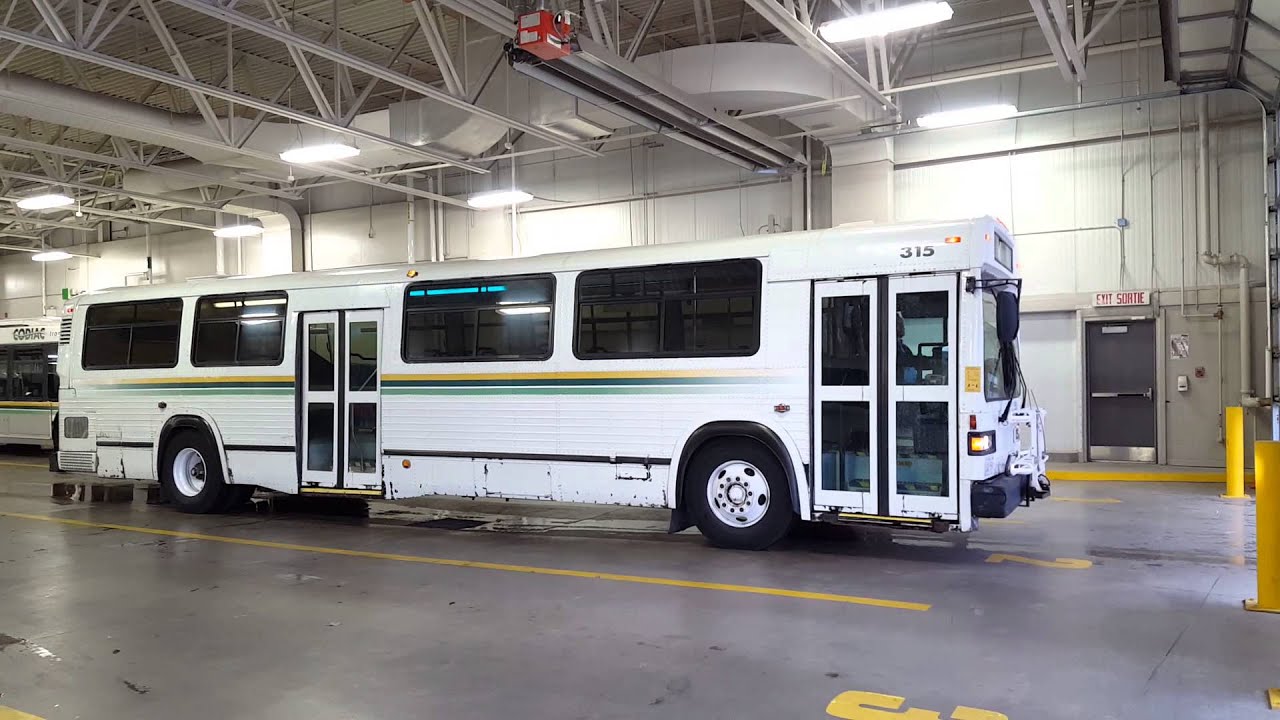 315 - Codiac Transit, 1988-90 MCI® Classic - YouTube