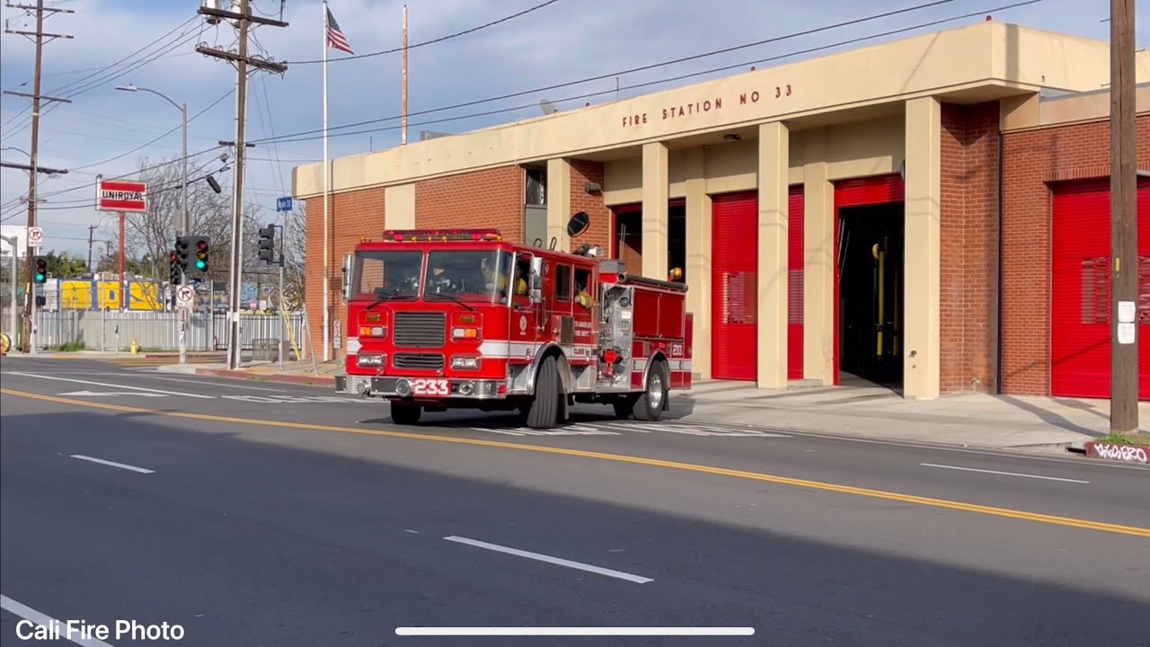 LAFD Engine 233 Responding - YouTube