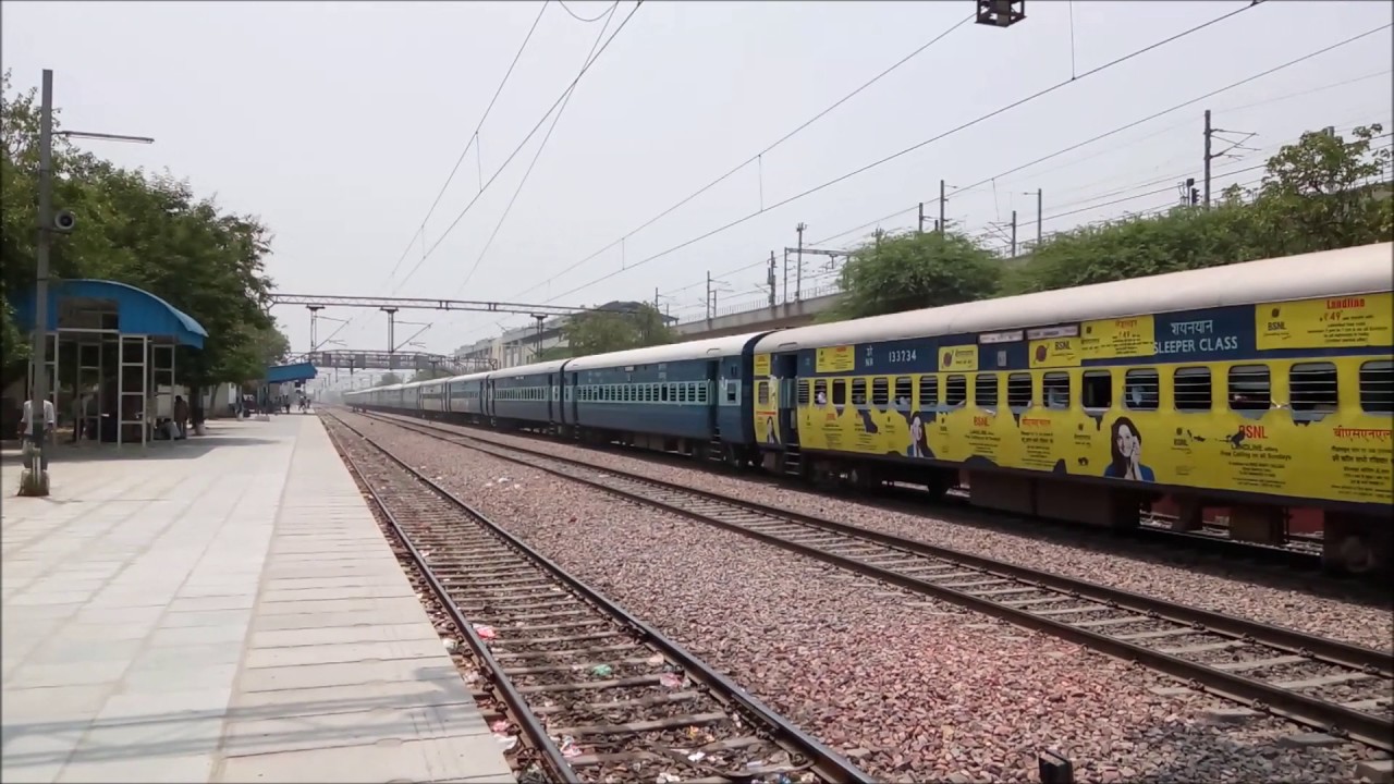14218 unchahar express with CNB WAP 4 SMASHED BADLI AT FULL SPEED - YouTube