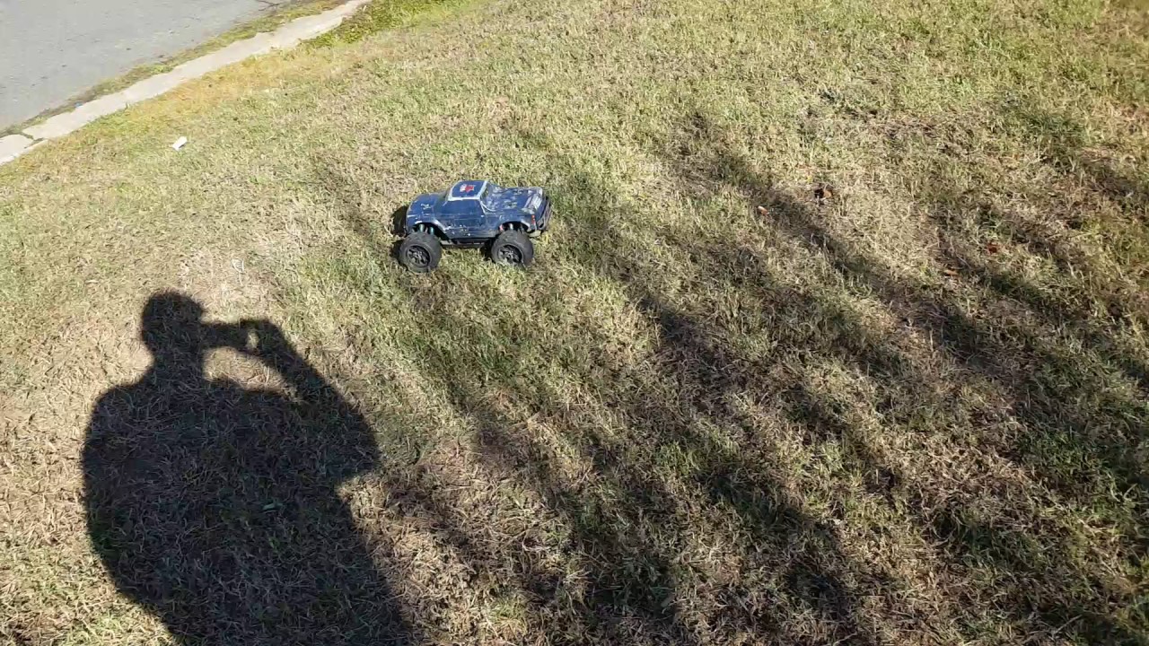 Redcat Racing Volcano Exp Pro beating. - YouTube