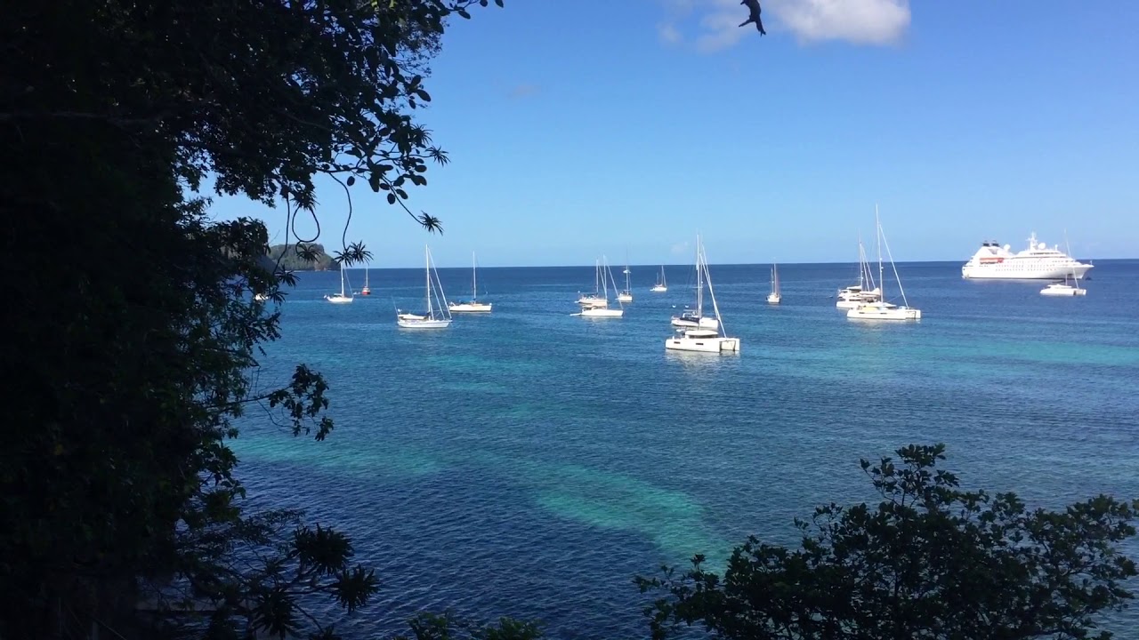 Bequia St Vincent the Grenadines SCUBA diving snorkeling clear water ...