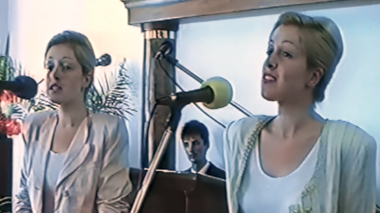 Sanja i Tanja Dedić - Samo On je pravi Prijatelj (1997) [4k, remaster] - YouTube