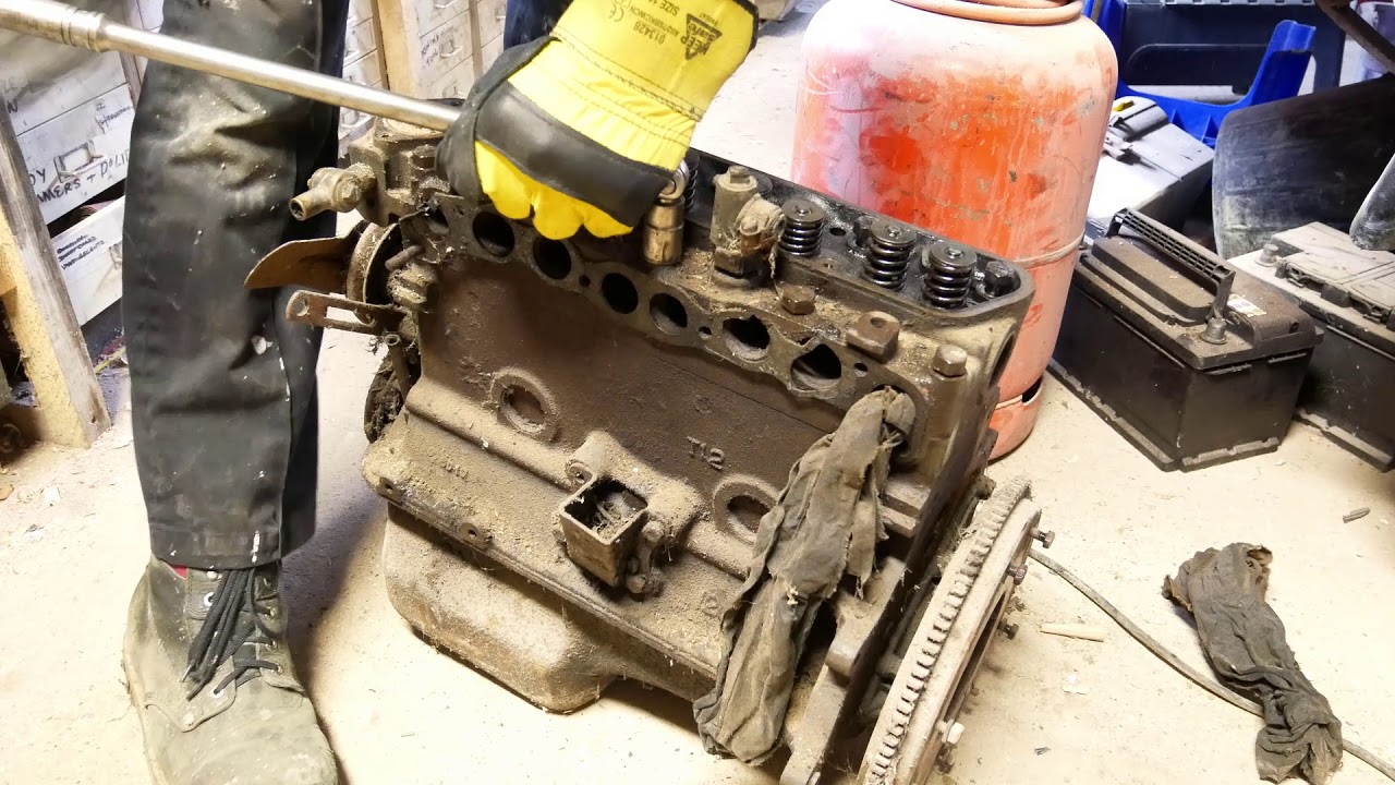 Engine strip down P:3 - YouTube