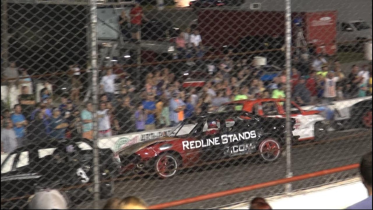 2018 Five Flags Demolition Derby - YouTube
