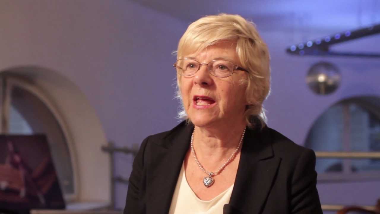 Lesley Page on Ágnes Geréb (english version) - YouTube