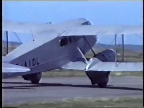 1987 Dragon Rapide G-AIDL at Caernarvon Airport flying pleasure flights ...