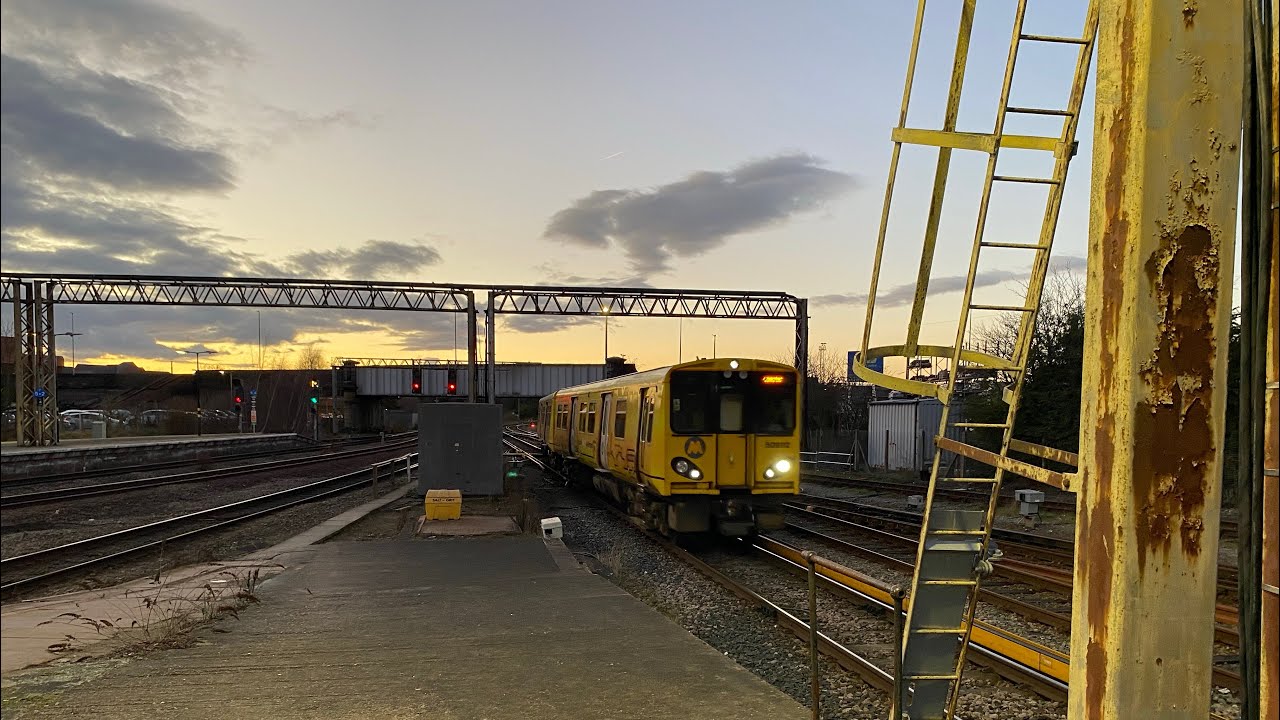 Trains at Chester & Capenhurst (inc 82200+ lots of tones!!) - YouTube