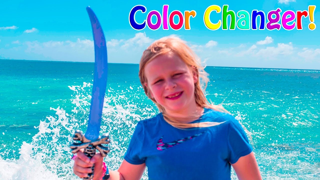 The Assistant Goes on a Color Changing Surprise Treasure Hunt For ...