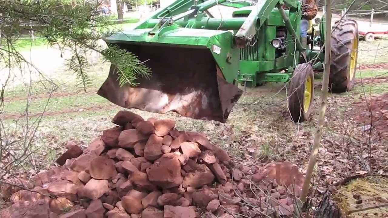 John Deere 1010 with #37 Loader - YouTube