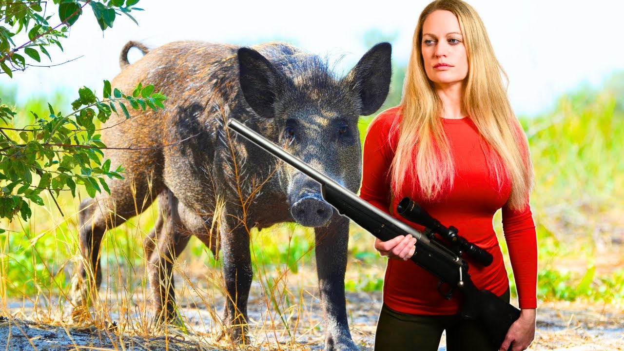 Hog Hunting Queen's WILD BOAR TOOK 3 SHOTS! Exclusive Uncut Video ...