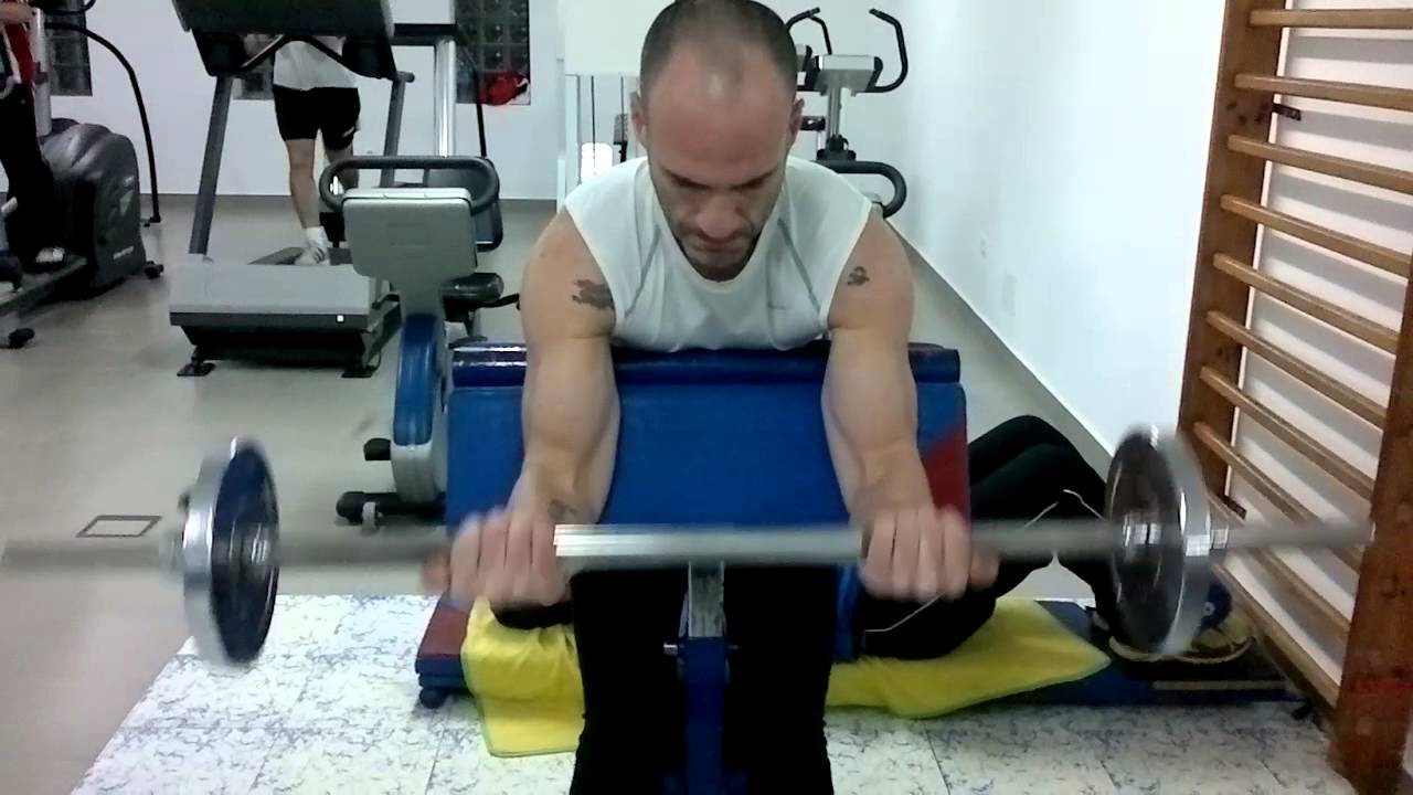 Curl scott con barra - YouTube