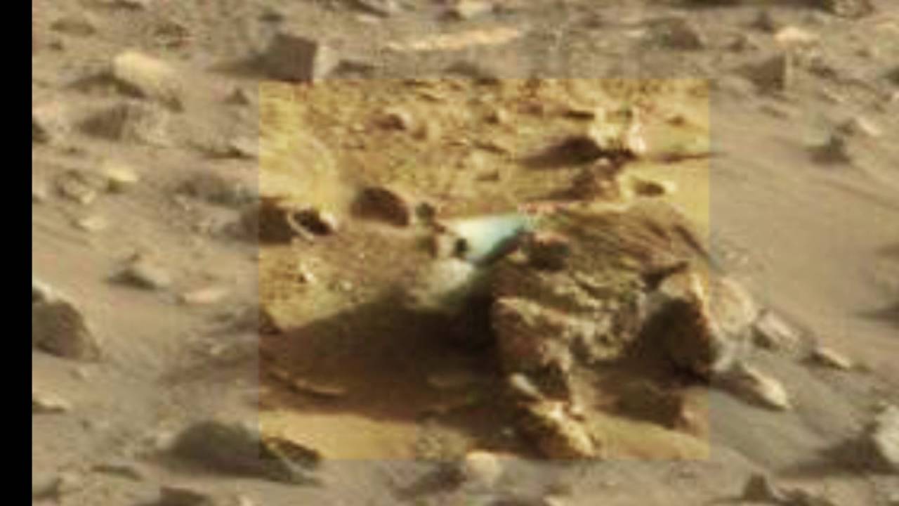 Scary Skull on Mars! - UHC - YouTube