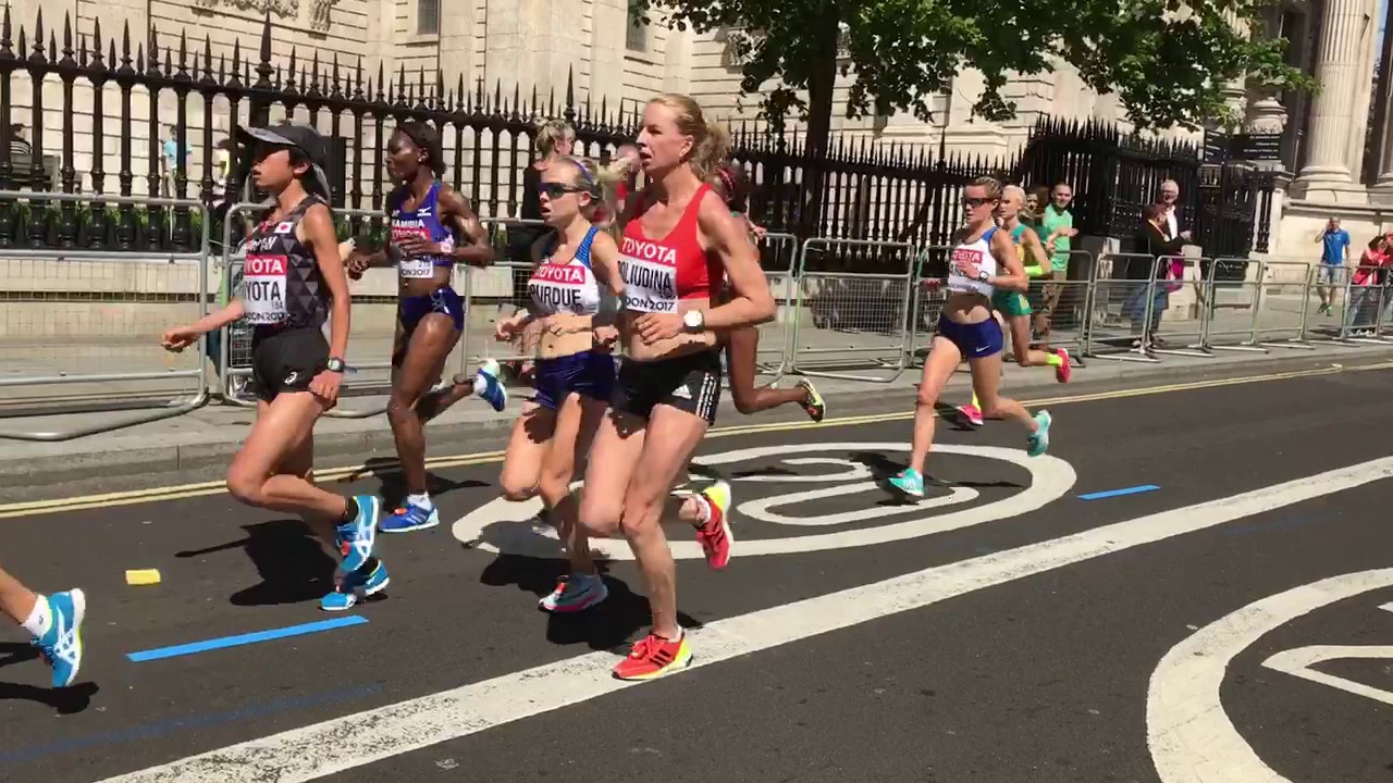 London 2017 Women's Marathon IAAF World Championships 1st Lap at St ...