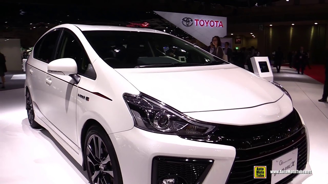 Toyota PRIUS ALPHA 2016 - YouTube
