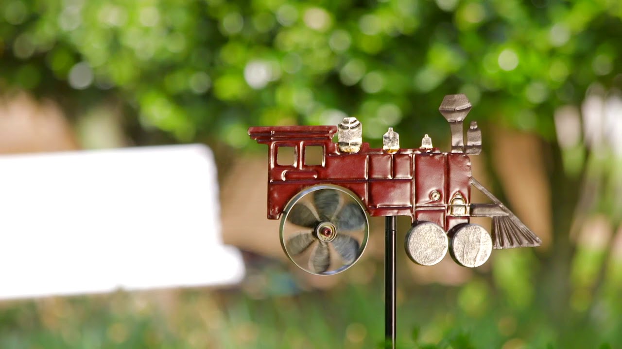 Red Train Engine Spinner (47M1473) from Evergreen Garden - YouTube