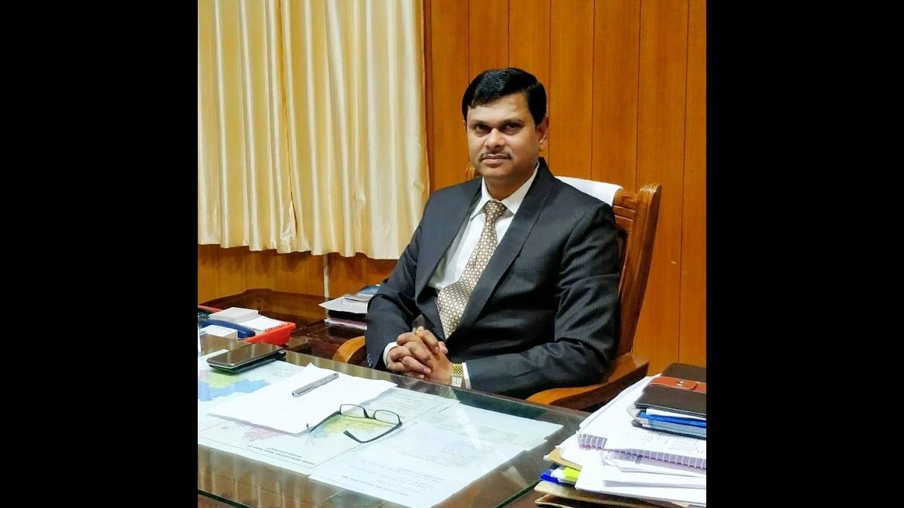 Shri Mahantesh Bilagi, IAS. DC Davangere #bilagi - YouTube