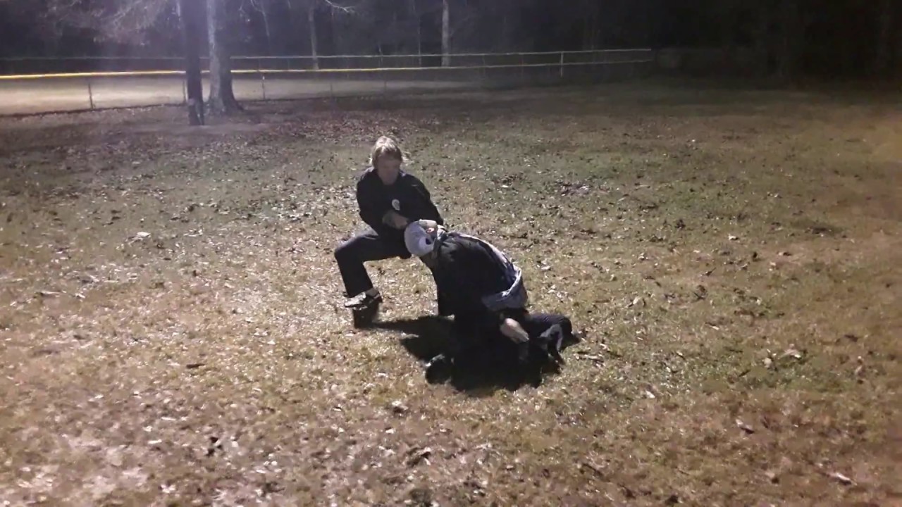 Sarong/Flexible Weapon - Kuntao Silat de Thouars New Orleans - YouTube