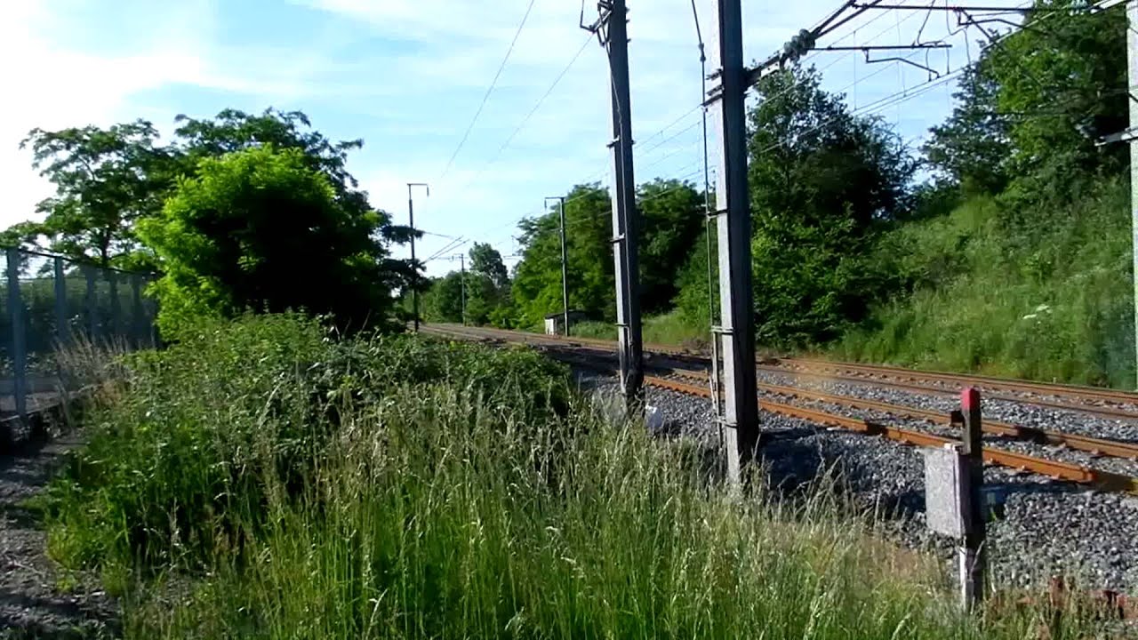 Train express Corail Téoz Paris Clermont-Ferrand à pleine vitesse.vob ...