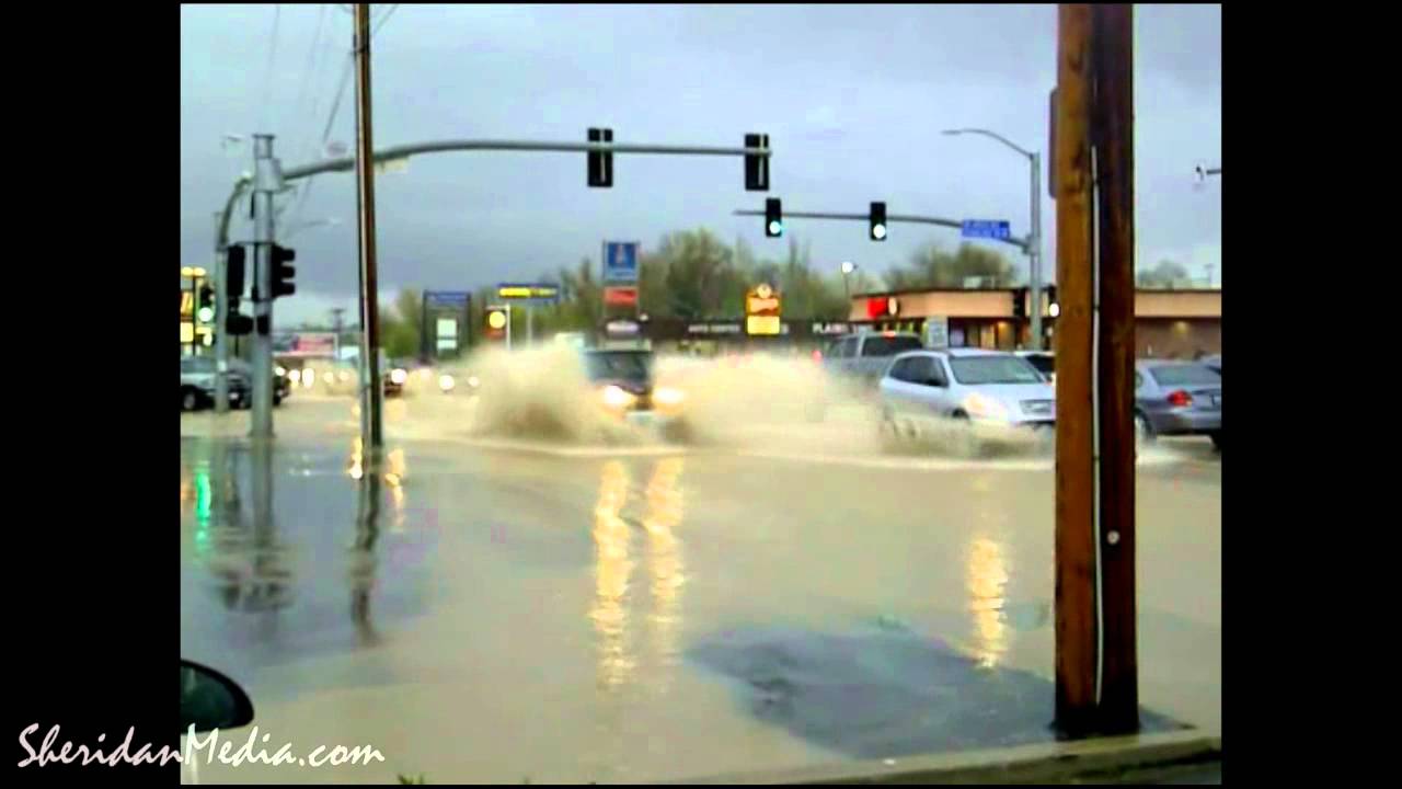 Flooding on Coffeen Avenue - Sheridan WY - May 24 2011 - YouTube