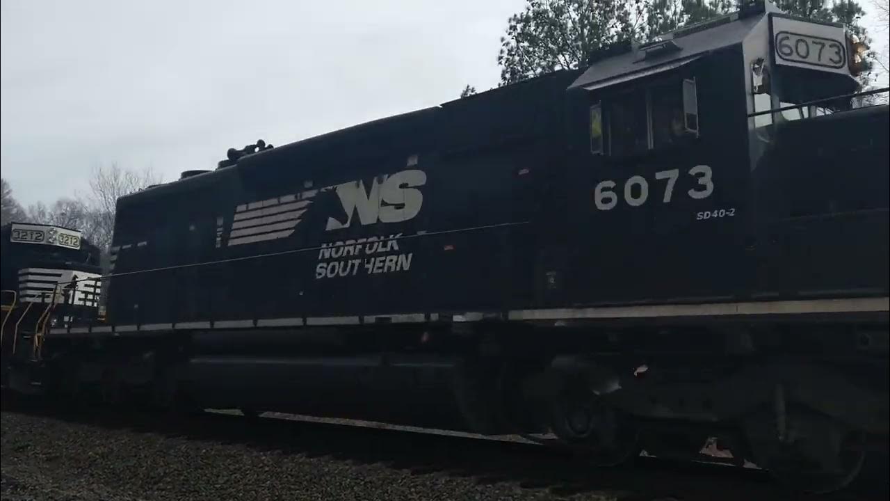 NS P44 at Cowpens with RS5T Equiped NS 6073 Leading. - YouTube
