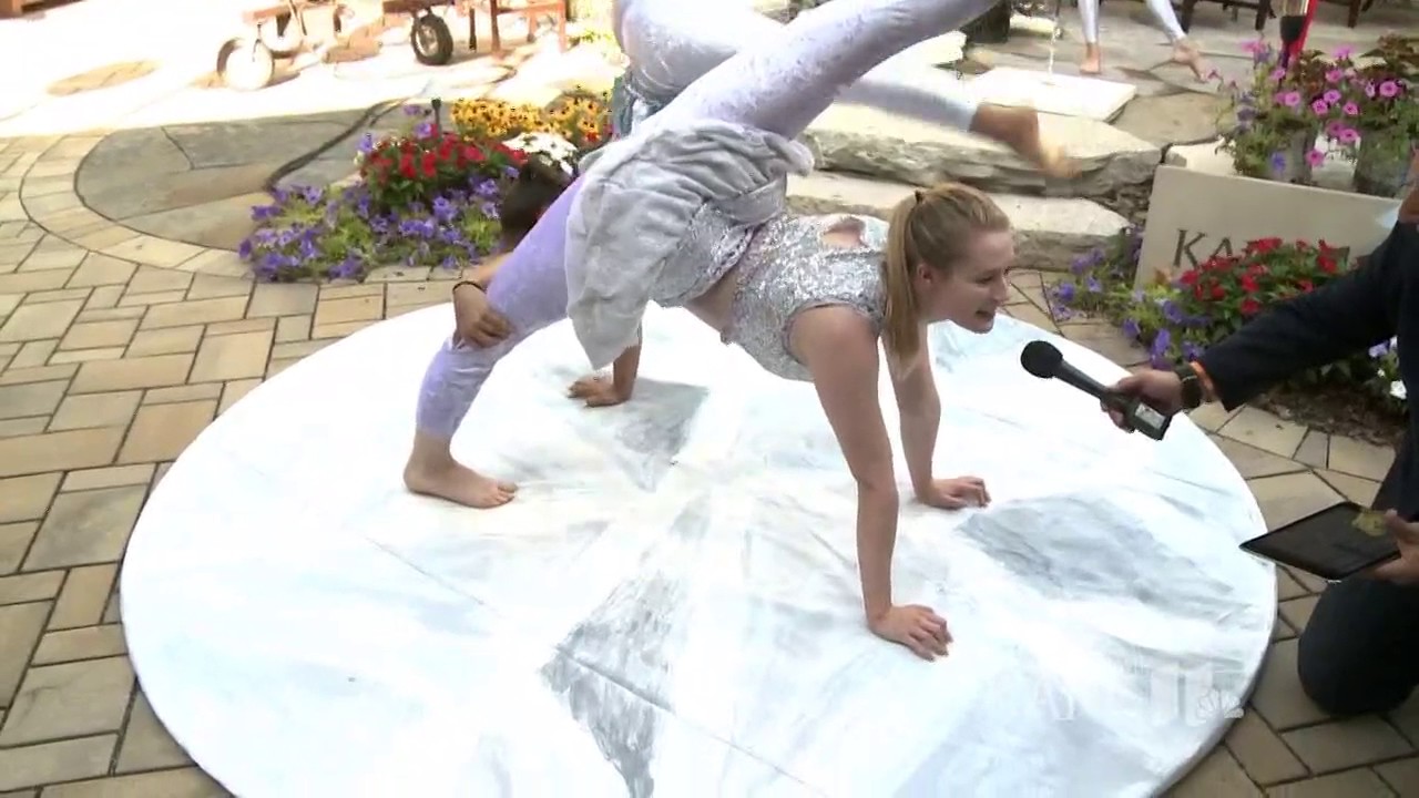 Three contortionists perform in the Kare backyard - YouTube