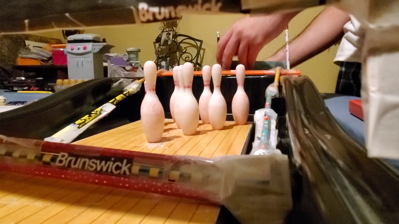 Mini Brunswick Model A pinsetter 2. - YouTube