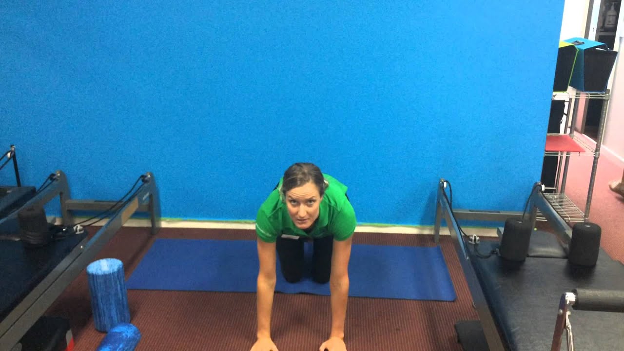 How to Mobilise the Thoracic Spine with a Foam Roller - YouTube