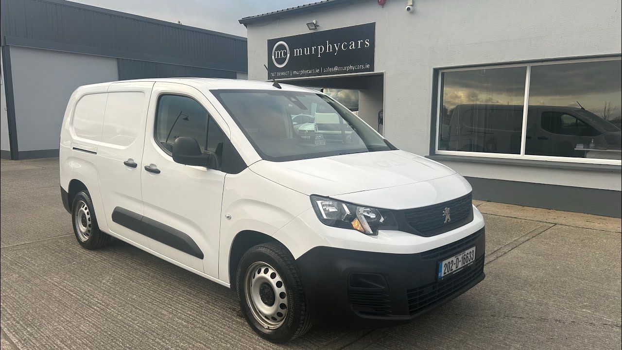 2020 Peugeot Partner LWB - YouTube